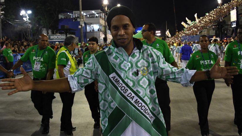 Nightlife king: Ronaldinho inserted clubbing into his contract with ...