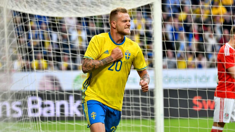 John Guidetti returns to Kenya to recreate that famous photo ...