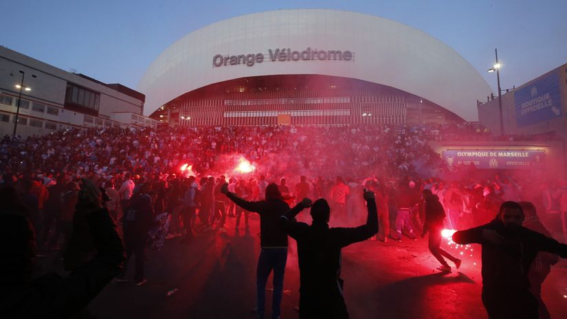 Marseille fans again at the front of French newspapers | Mozzart Sport ...
