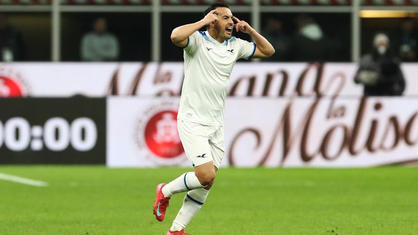 The world and European champion pushes Lazio into the Champions League ...